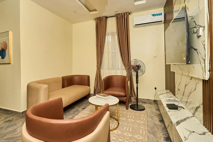 20 Minutes From The Airport | 24/7 Power, And Wifi - Lagos, Nigeria