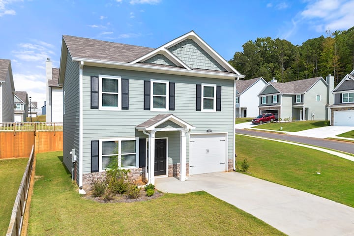 Modern 3br Retreat • 4k Tv • Backyard & Grill - Cartersville, GA