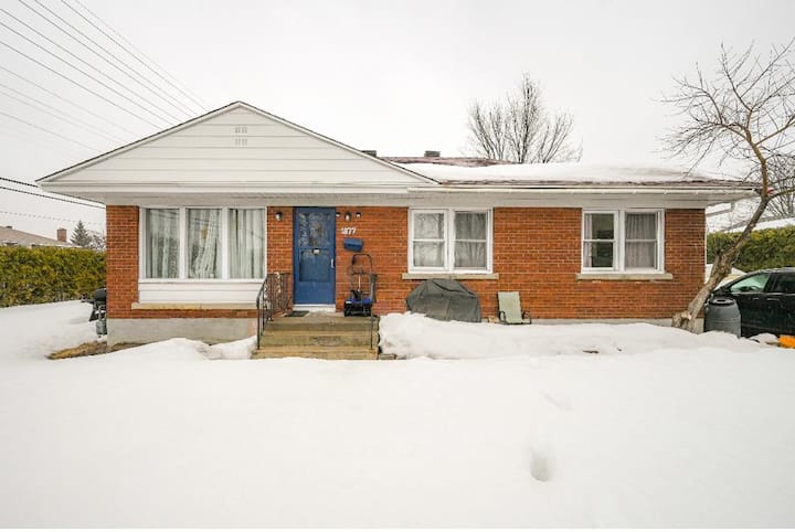 3br Luxurious Apt Near Hospital - Ottawa