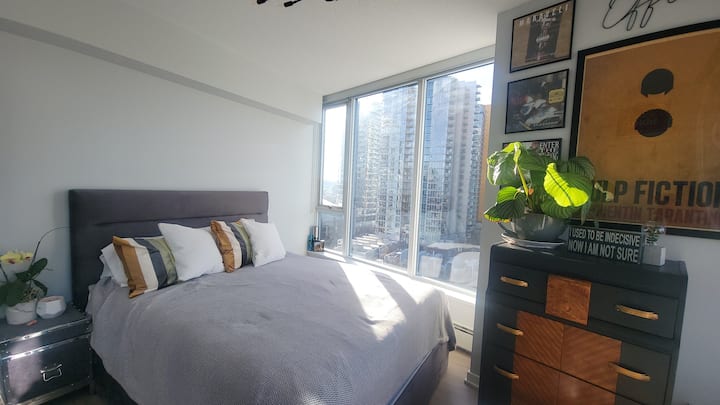 Central Room With A View! - Vancouver
