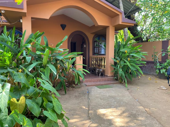 Bohemian Hideout Villa, 3min Walk To Anjuna Beach - Anjuna