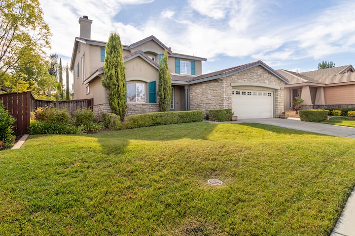 Newly Remodeled Luxury Family Home - Temecula