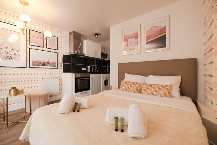 Lovely Studio On The Prettiest Parisian Island - Paris