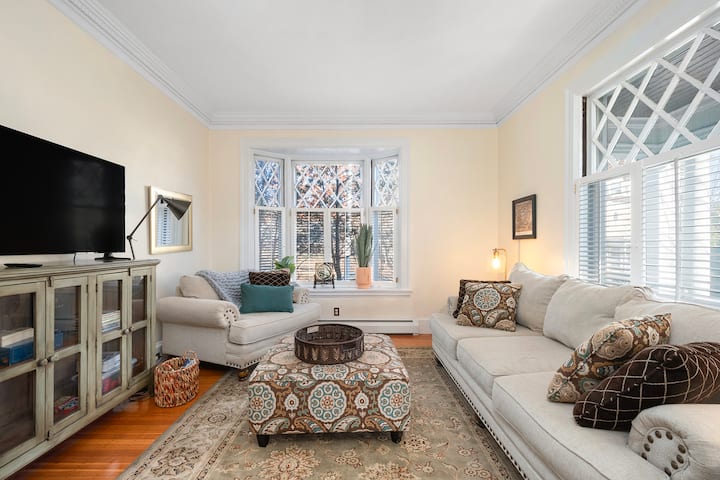 Historic Hideaway Steps From Brown U - Providence, RI