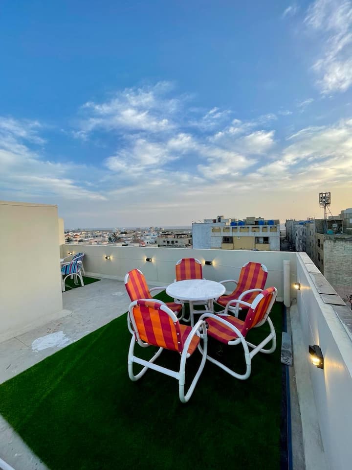 A Pair Of 2 Exclusive Apartments On The 4th Floor - Karachi