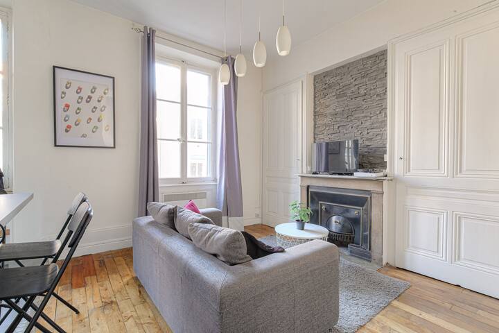 Joli Studio Fonctionnel, 2 Personnes, Charpennes - ibis budget Lyon Villeurbanne