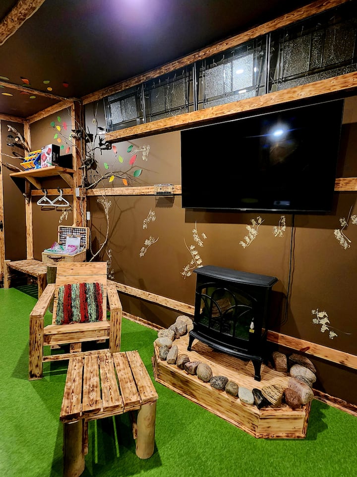 Camping Themed Studio - Pembroke