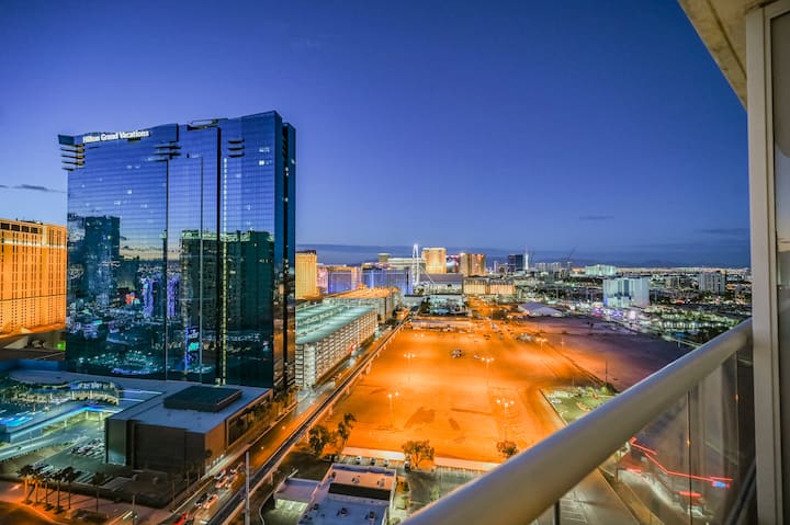 G18mn32bd/2ba Stripview Balcony No Resort Fee -