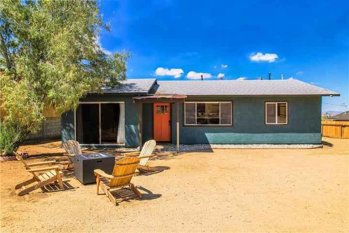Stargazing Fenced Home | Minutes To Jtnp+downtown - Joshua Tree, CA