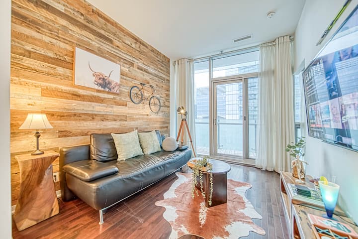 Rustic Barn Getaway With Amazing View & Parking - Toronto