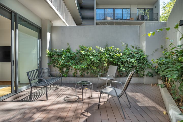 Spacious And 2 Floors Apt. In The Heart Of Condesa - Mexico City