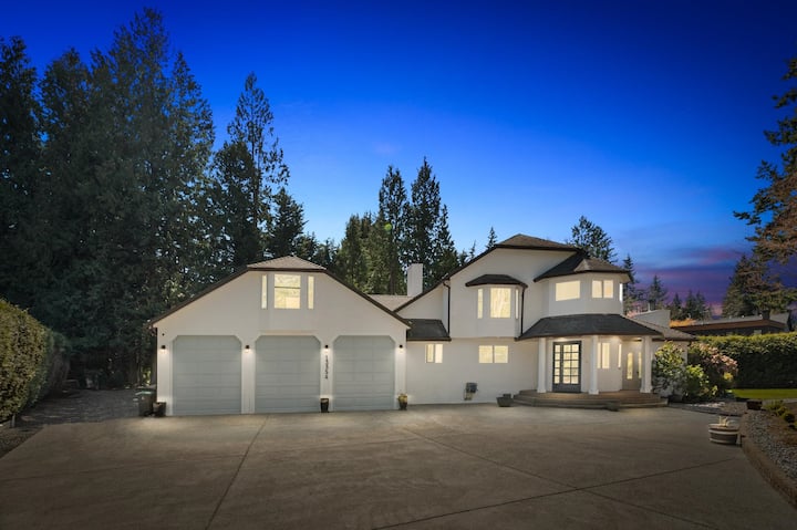 Cozy 4 Bed Single House 3.5 Bath - Langley, BC