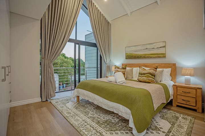 The Village Apartment - Wilderness