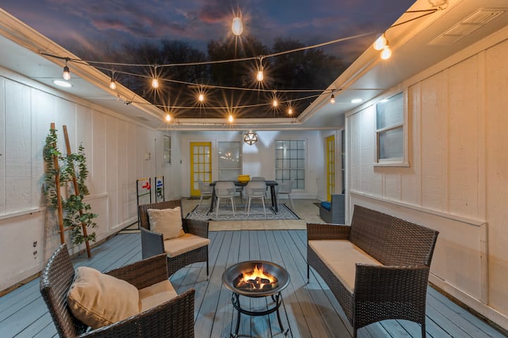 Mini Golf | Pool | Game Room | Stylish & Spacious - Dallas, TX