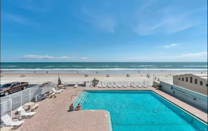 *New*wonderful Beach Front Studio In Daytona Beach - Daytona Beach, FL