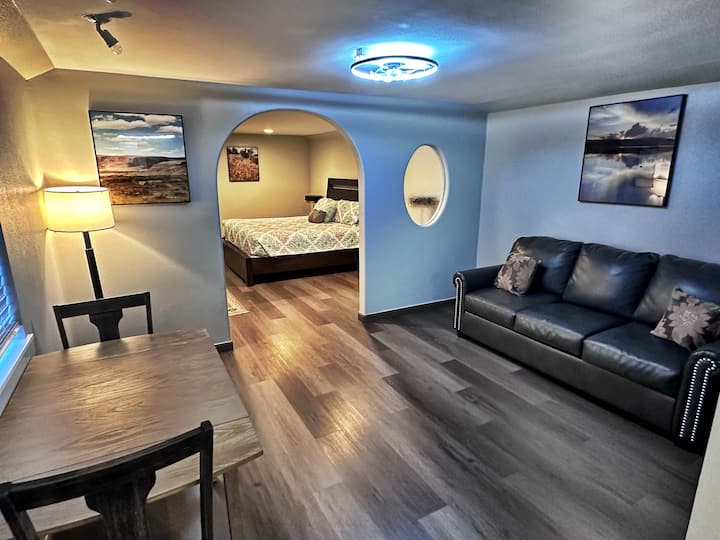 Cottage 25 King W/sleeper & Jetted Tub - Soap Lake, WA