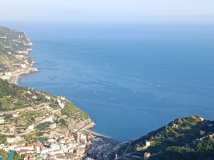 Ravello Tra Cielo E Mare - Ravello