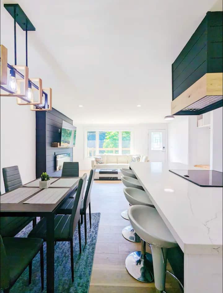 Lumière Lodge: Comfy & Cozy - Kingston