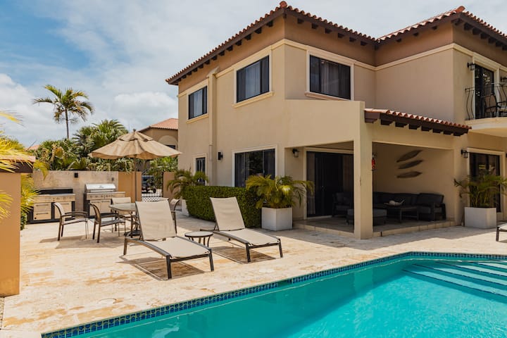 Exquisite Poolside Living: Diamante 165 By Bocobay - Aruba