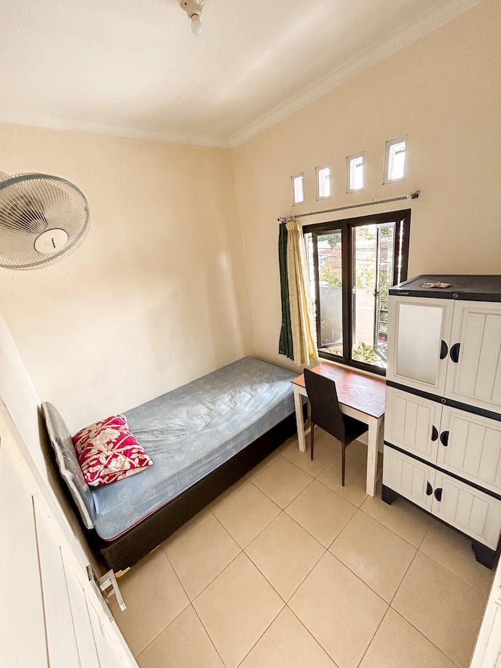 Cozy Room In Near Kraton Yogya - Ramayana Room - Mali