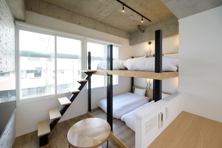 国際通りプレミアムファミリースイート【シャワー＆トイレ付】 - Naha