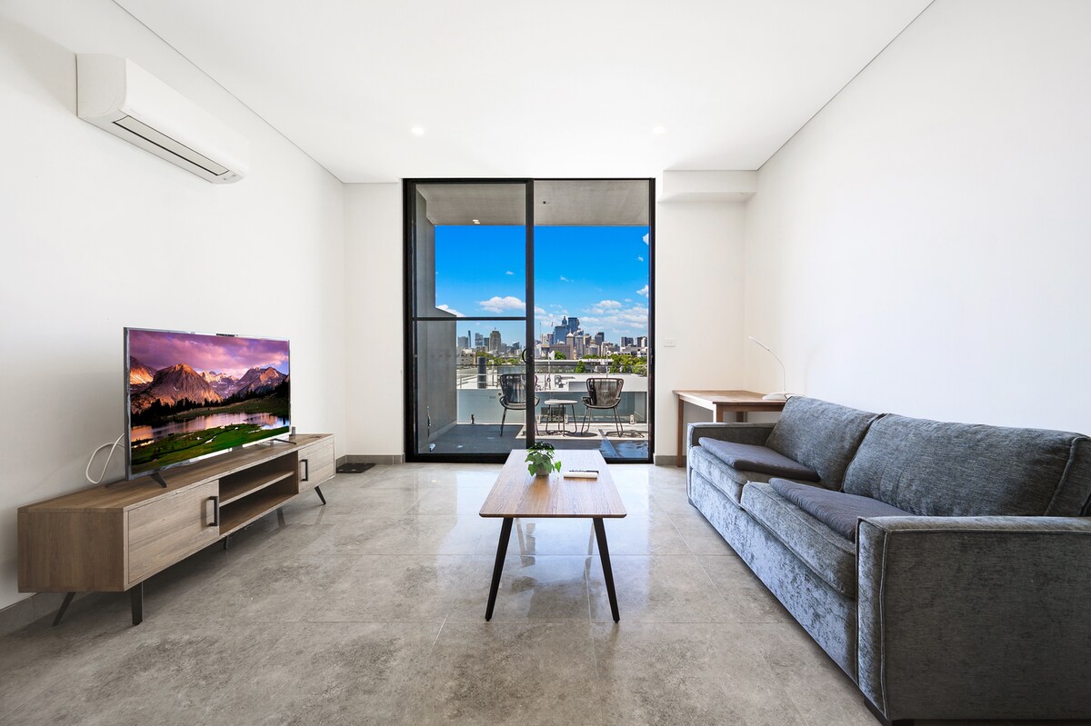 Contemporary 2-bedroom apartment in Redfern - Apartments for Rent in ...