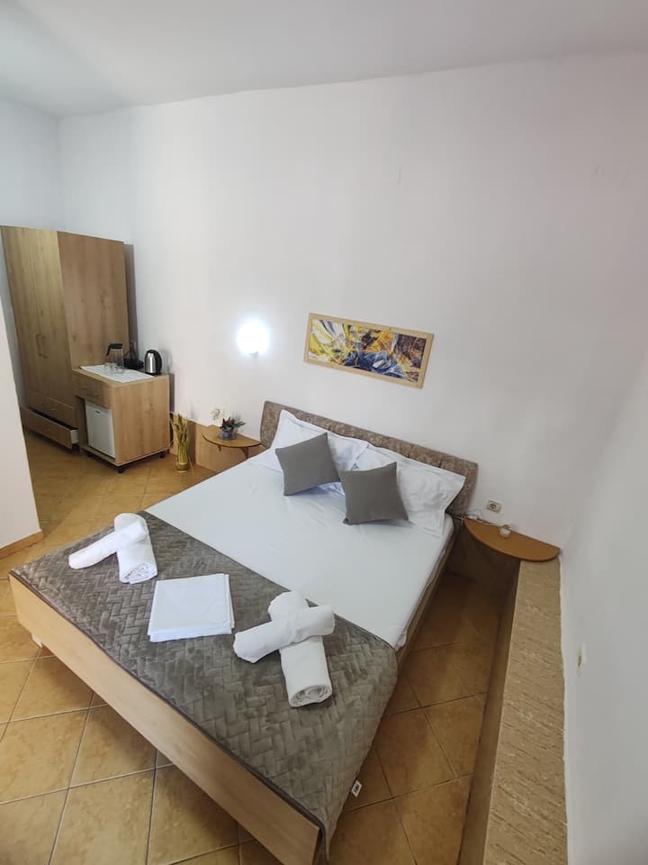 Vangert Studio Apartment - Berat