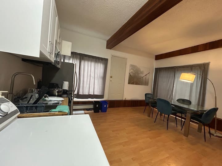 Private Room Near Sfu, For 1 Guest, Calvin, U3 - Burnaby