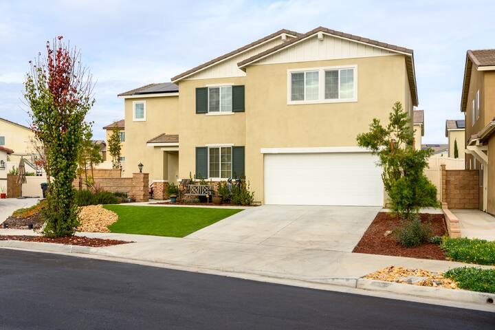 Amaze Manors Villa| Huge Yard | 10 Mins Winery - Temecula, CA