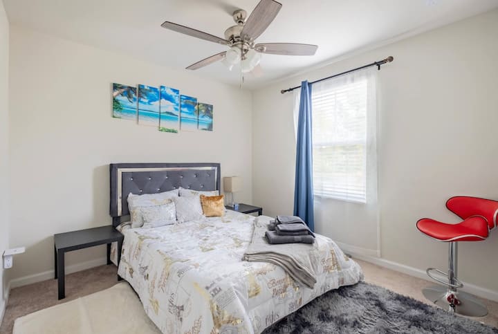 Private Bedroom In Lakeview, New Smart Home - Charlotte, NC