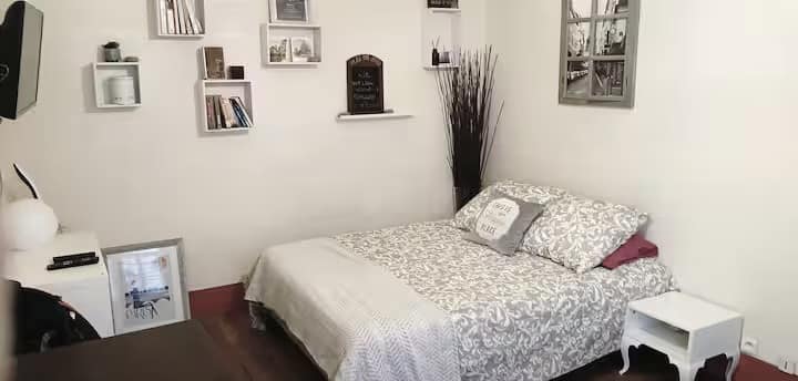 Au Coeur Du Village Parisien ! Eiffel Tower - Parigi