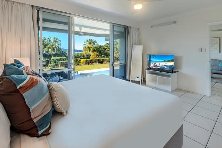 Lagoon 005 On Hamilton Island By Hamorent - Hamilton Island