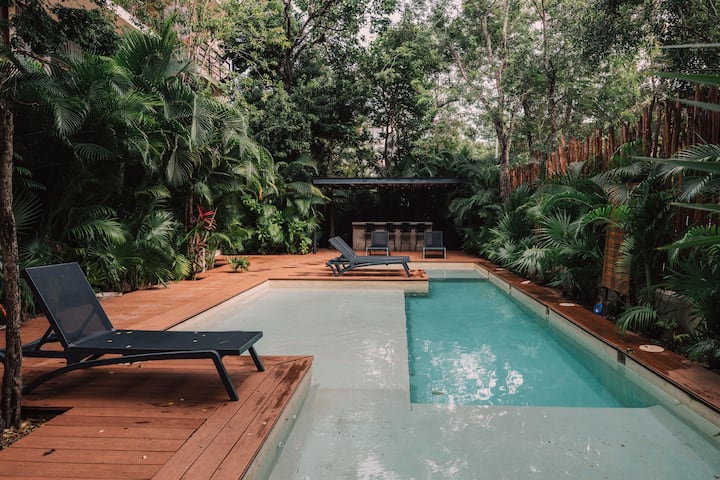 Stunning Fam/pet Friendly 2br Condo W/wifi And Ac - Paradise Beach