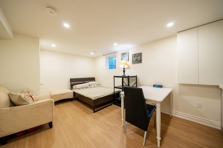 Cozy New-reno One Br Apartment Oakville Eastlake - Oakville