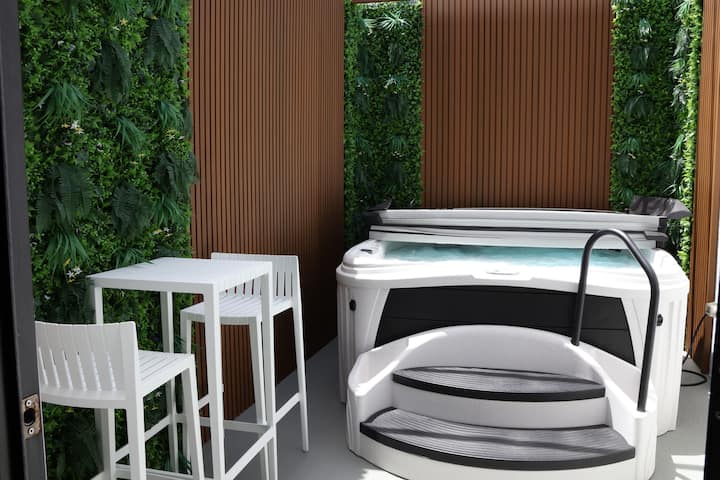 L' Escape - A Soft Luxury Escape - 24/7 Ac - Levittown