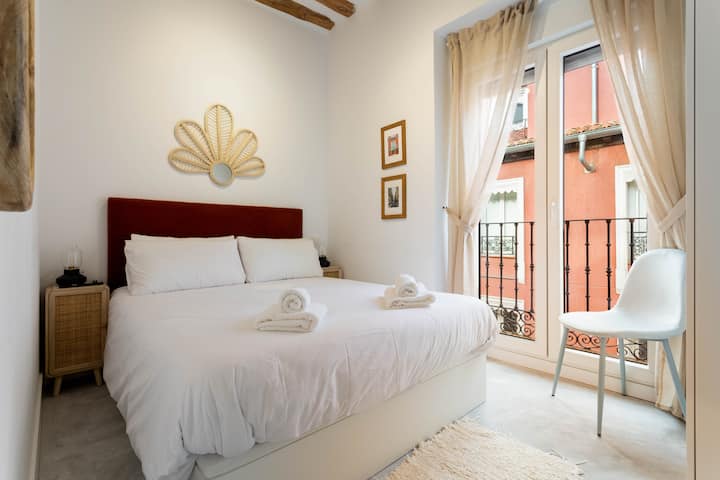 Newly Renovated & Cozy 2 Bedrooms Flat By Gran Vía - Madrid