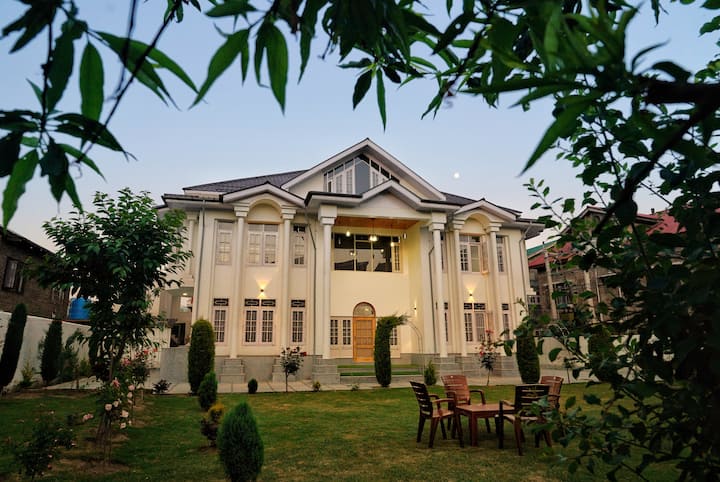 Homestay In Kashmir,5 Bhk. - Srinagar