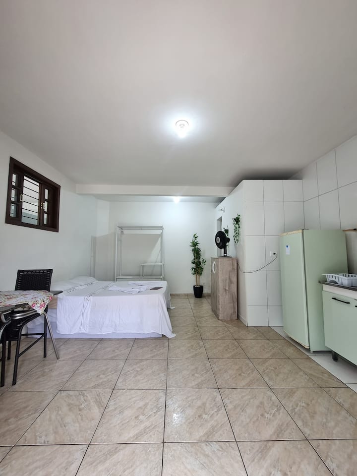 Mini Casa Simples • Entrada Privativa • 1km Do Mar - Matinhos