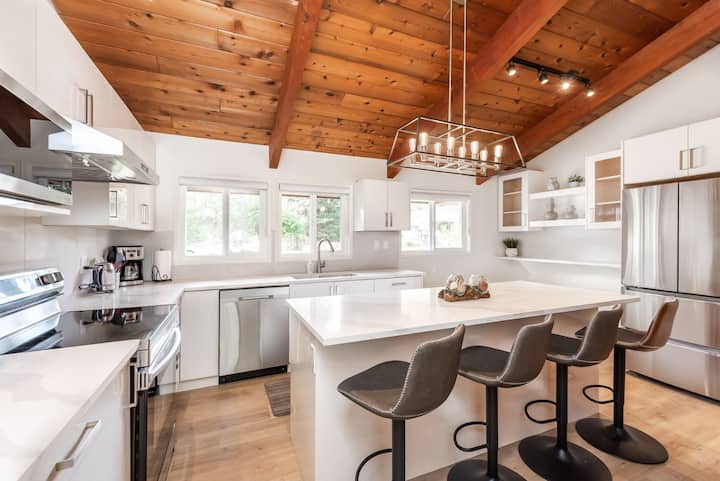 Luxury 5 * Villa. Sleeps 12+. Family & Group Ready - Hope