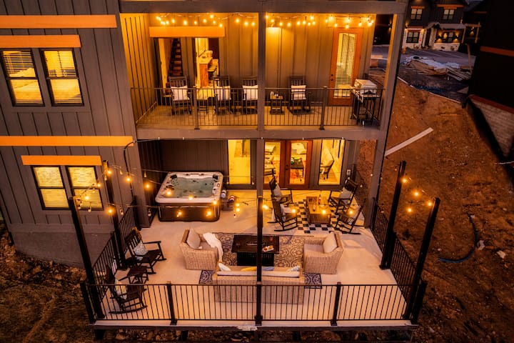 Luxury Cabin~heated Pool~waterpark~pickle Ball - Sevierville, TN