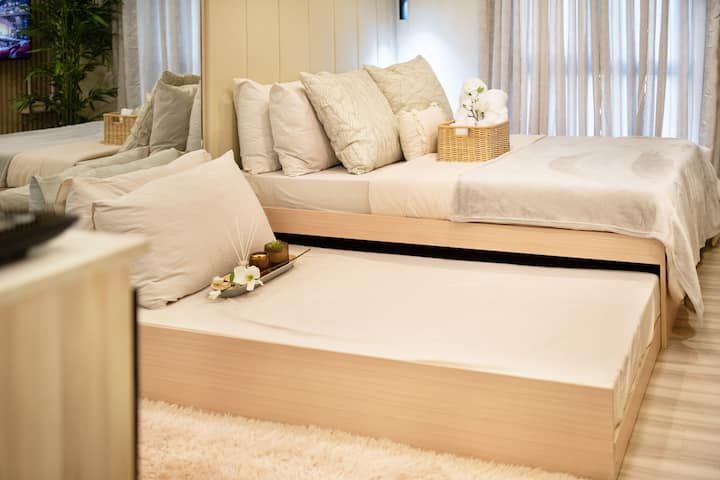 2 Beds Inside It Park | Pool +Netflix+wifi 300mbps - Cebu City