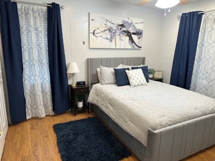 The Red Door Inn: Cozy Stay - Brockton, MA
