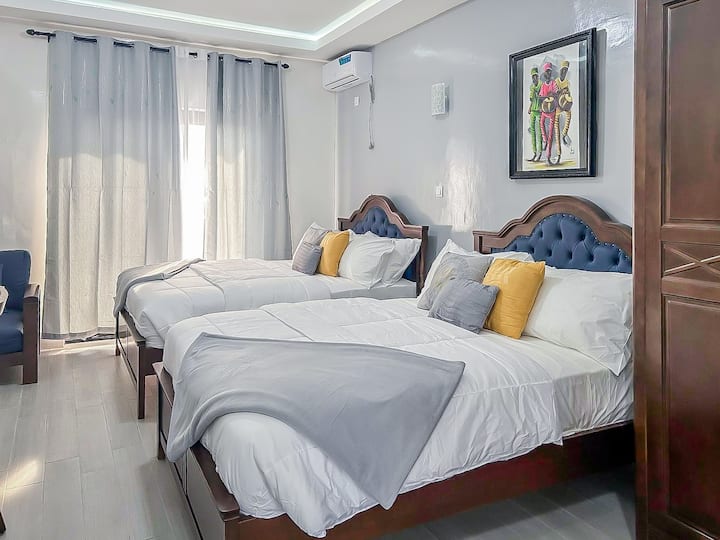 Room In New Motel! - Monrovia