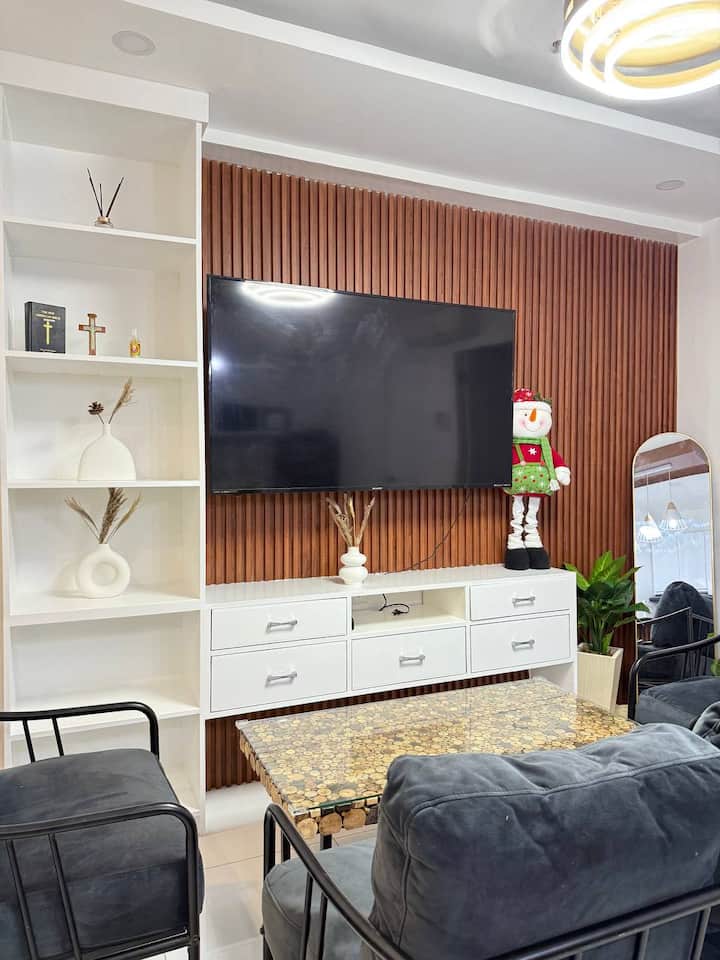 2 Bedroom In Tomas Morato Qc Can Fit Up To 10pax - Manila