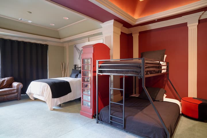 Basement Near Avalon – Theater + Game Lounge - Alpharetta, GA