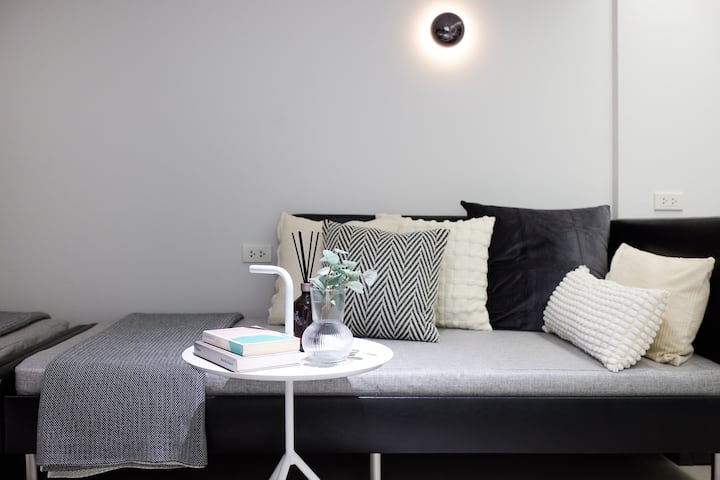 Modern Cosy Designer 2 Bedroom Thonglor/ekkamai - Bangkok