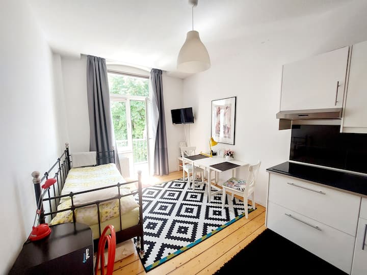 Apartment, Altbau, Balkon, Zentral - Düsseldorf