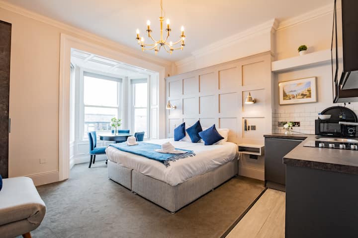 Studio With Scenic Marina Views - Malahide