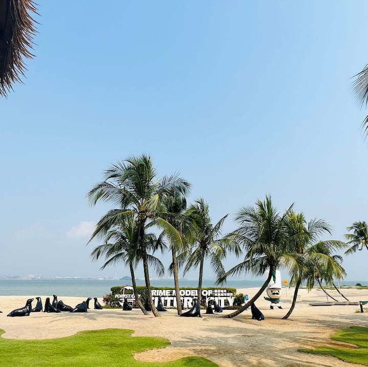 Seaview 2b1r 8pax Condo Forest City - Kukup