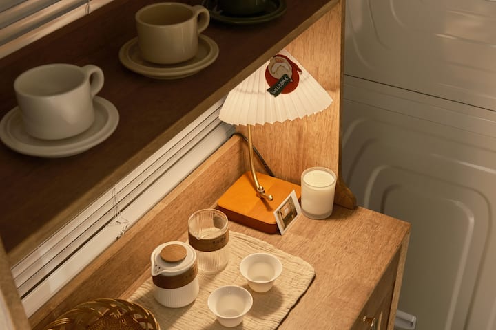 홍대/망원시장/마포/공항철도공덕/ 합정신촌/서울월드컵경기장/광장시장/K-pop공연/한강러닝 - Seoul